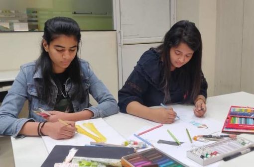 Teaching Apparel Design in the time of fast-changing fashion